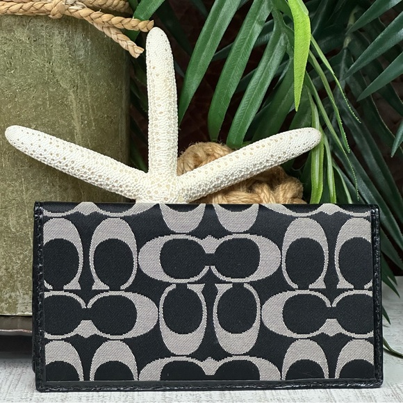 Coach | Bags | Coach Vintage Signature Black And Gray Leather Tim ...